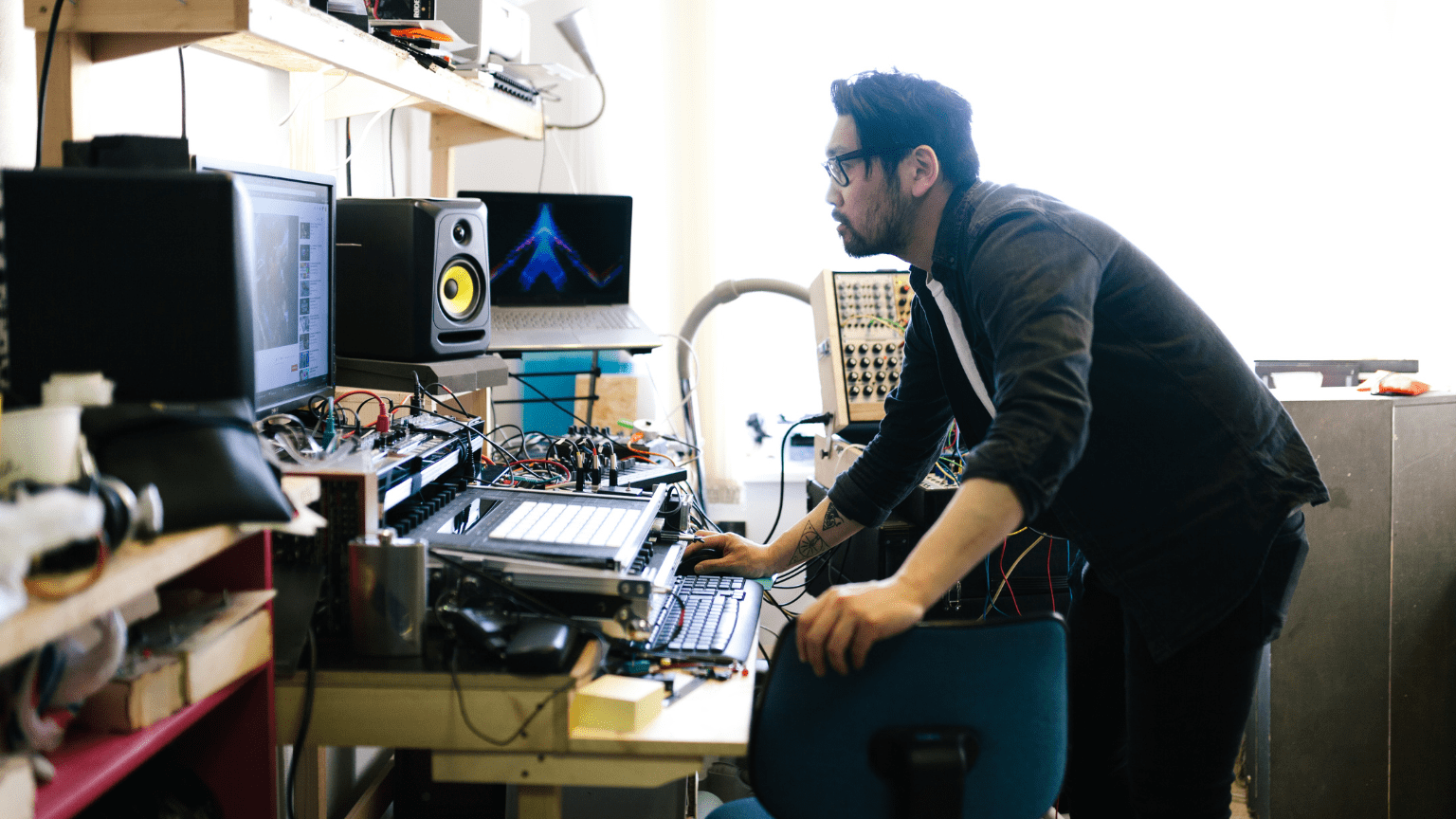 Cómo un productor musical impulsa tu creatividad musical